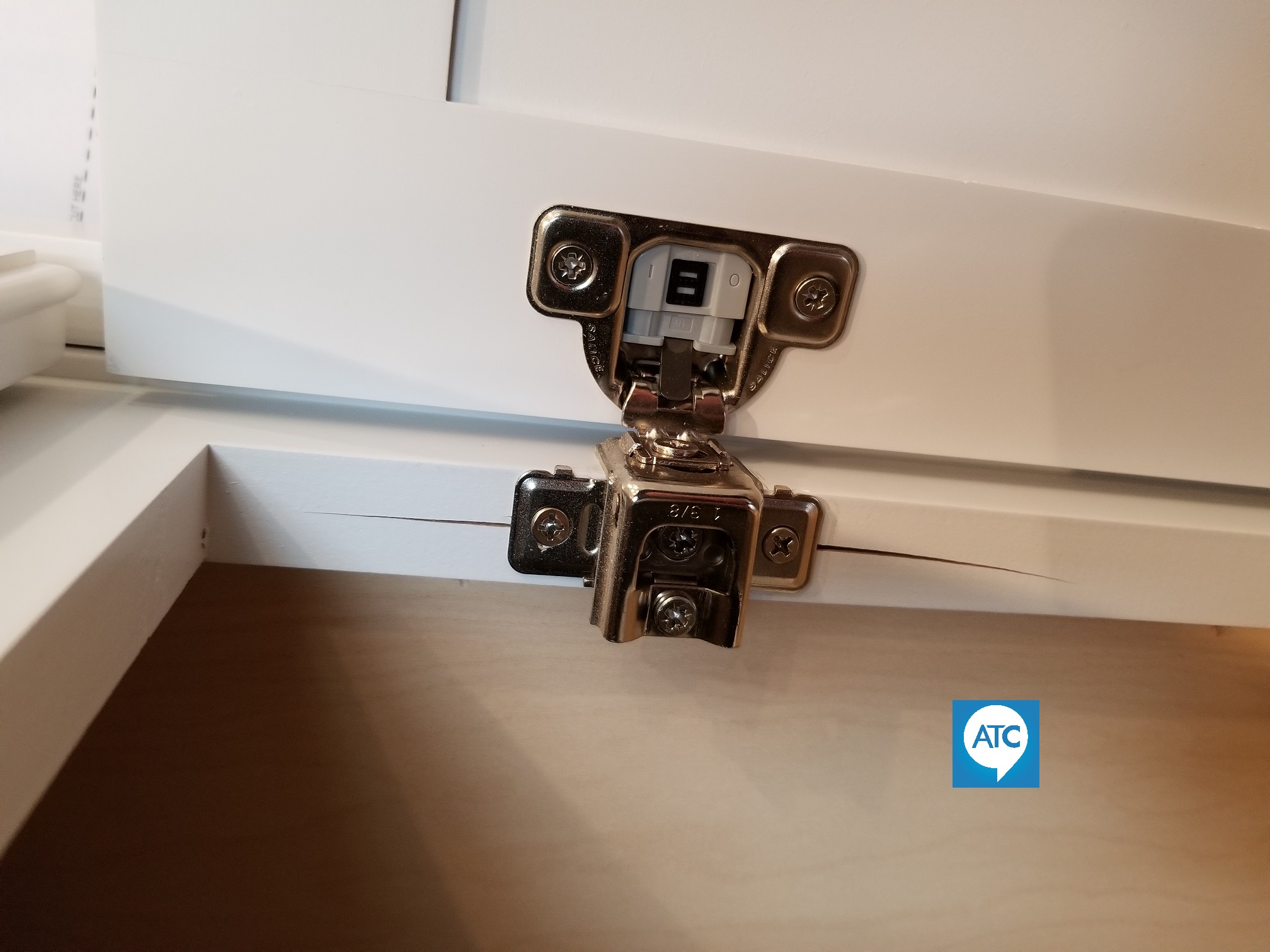 Question: Wood Split at Hinges